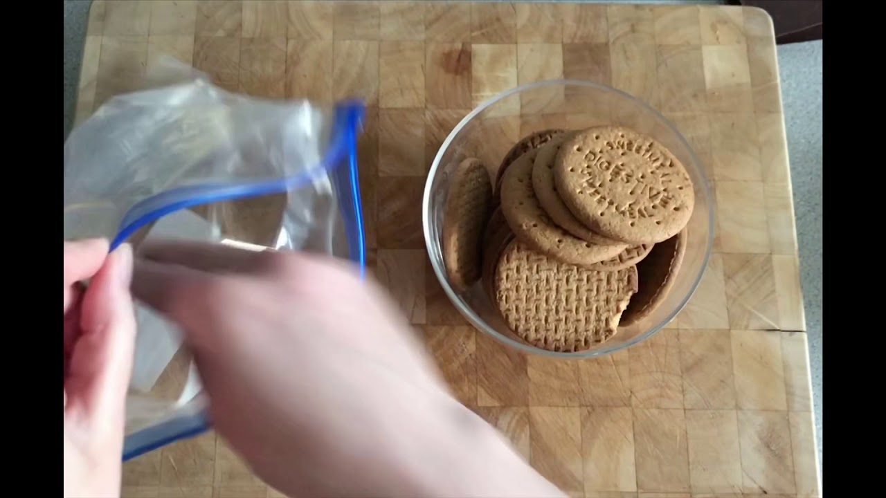 Costello’s Bakery - Rocky Road Easter Eggs - YouTube