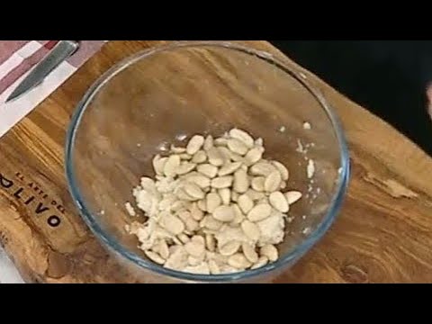 Cómo triturar almendras fácilmente - YouTube