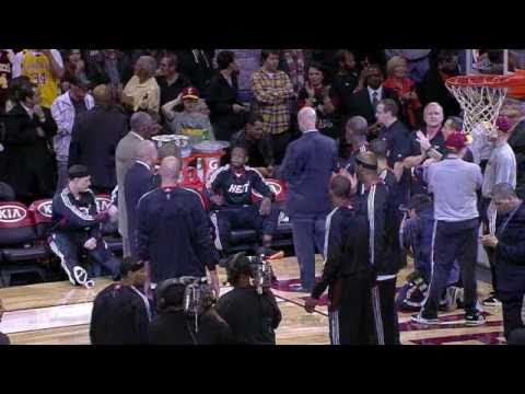 Ducking The Boo's: LeBron James Ducks The Player Intros In Cleveland ...
