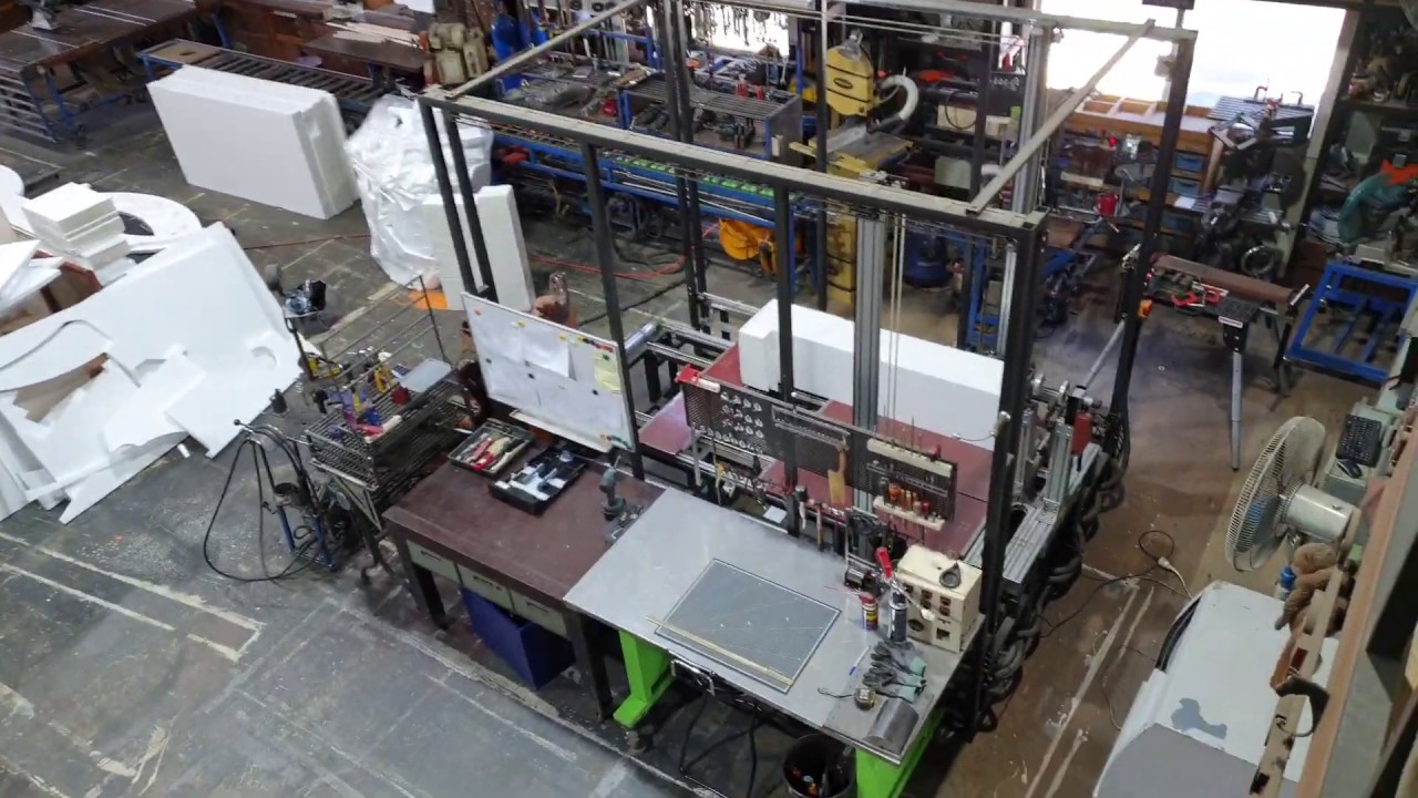 Form cutting machine / computer control styrofoam cutting process - YouTube