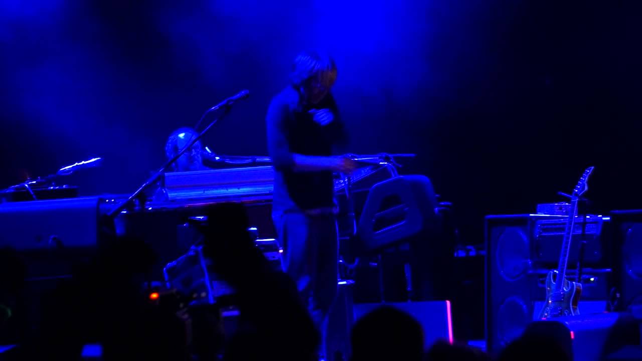 Phish - Trey dance 7-5-14 SPAC - YouTube