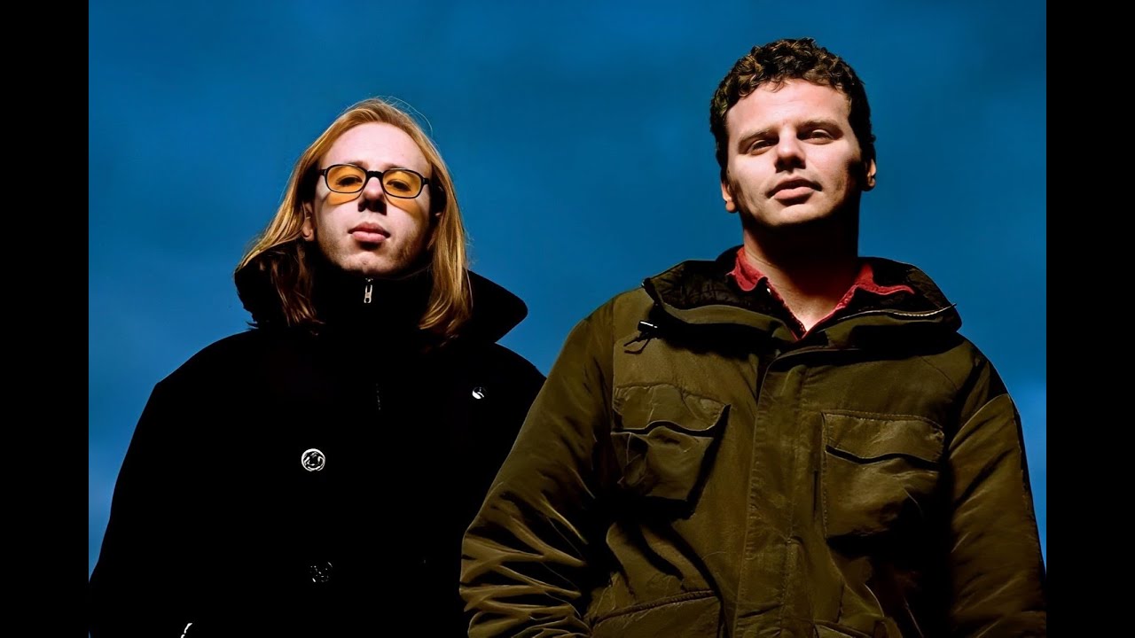 The Chemical Brothers - "Hey boy, hey girl" - YouTube