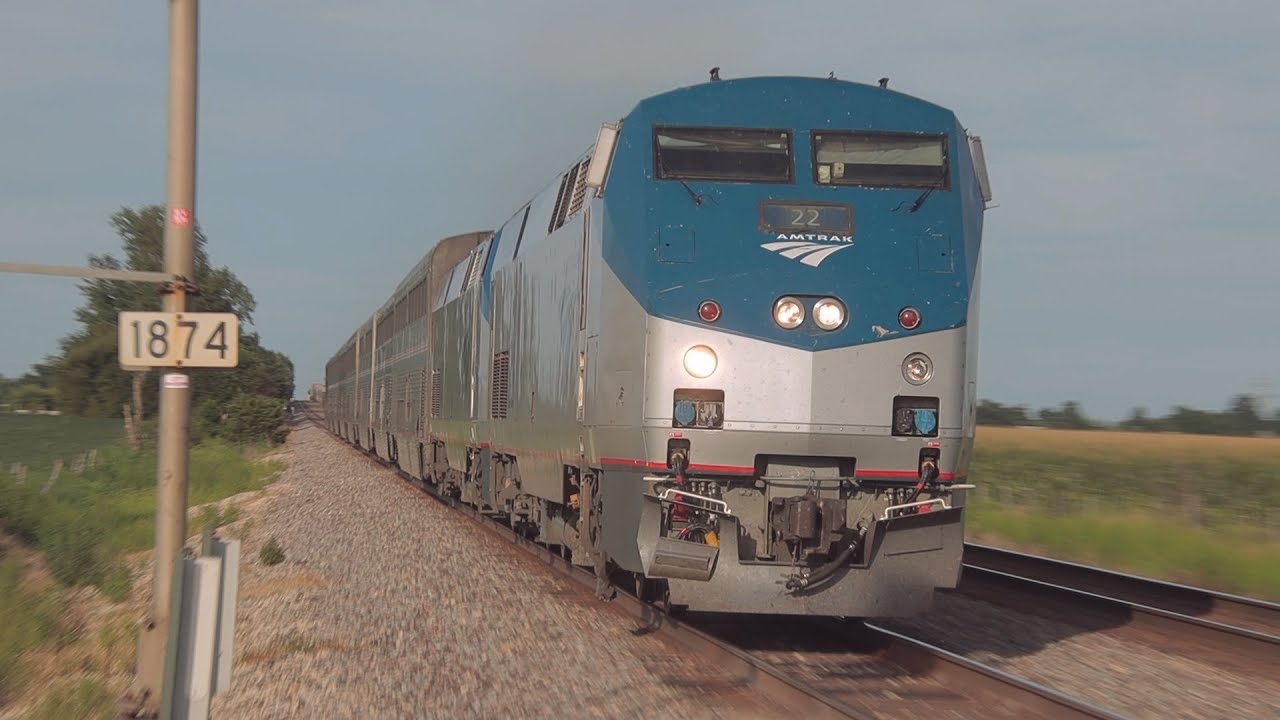 Amtrak's Southwest Chief through Cameron, IL - YouTube