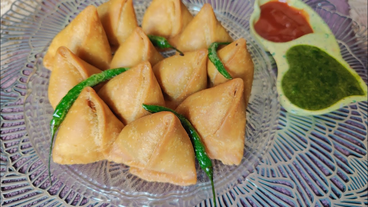 "Crispy mini samosas stuffed with spiced potatoes" Crunchy Outside ...