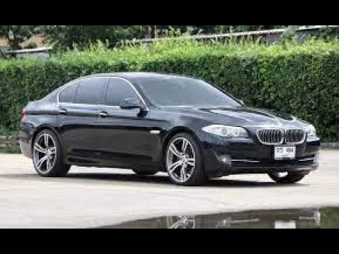 BMW F10 vs Mercedes W212 - YouTube