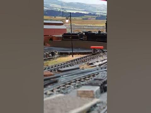 Triang 3F on the turntable at Hogsfoot Low Level - YouTube