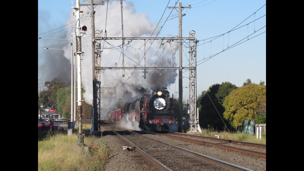 707 Operations R707, R761 & R711 to Seymour - YouTube