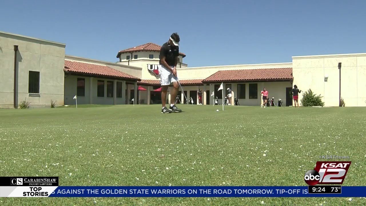 Golfers take swing at UIW's Professional Golf Management Program - YouTube