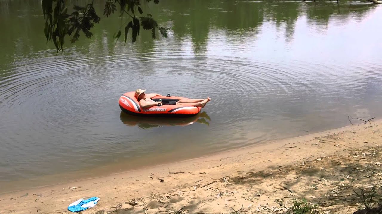 Drunken bogan in a boat singing Wham, boat terrible accident. VB - YouTube