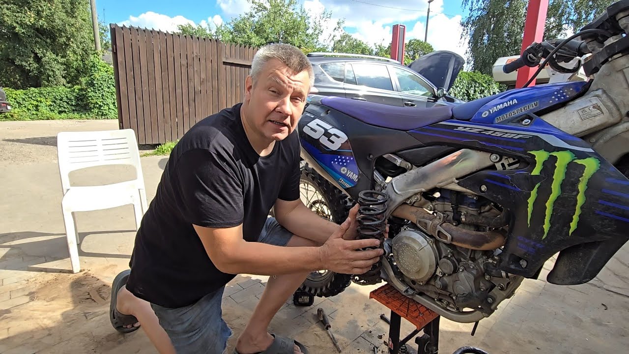 HOW TO EASY CHANGE REAR SHOCK SPRING ON YAMAHA YZ450F, KTM OR ANY OTHER ...