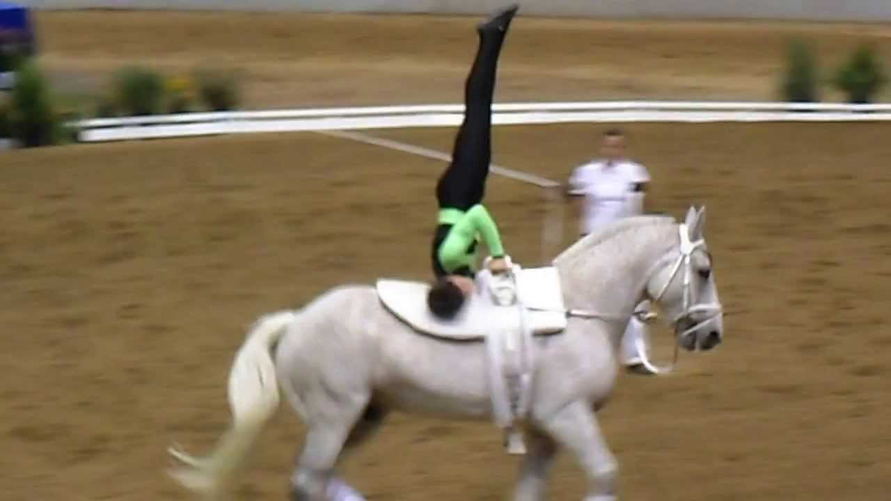 Jamie Hocking Vaulting 8-11-13 - YouTube