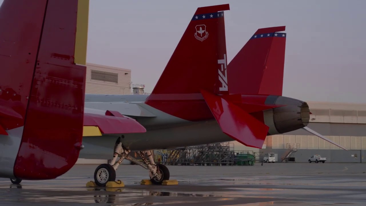 Boeing T-X se convierte en T-7A Red Hawk - YouTube