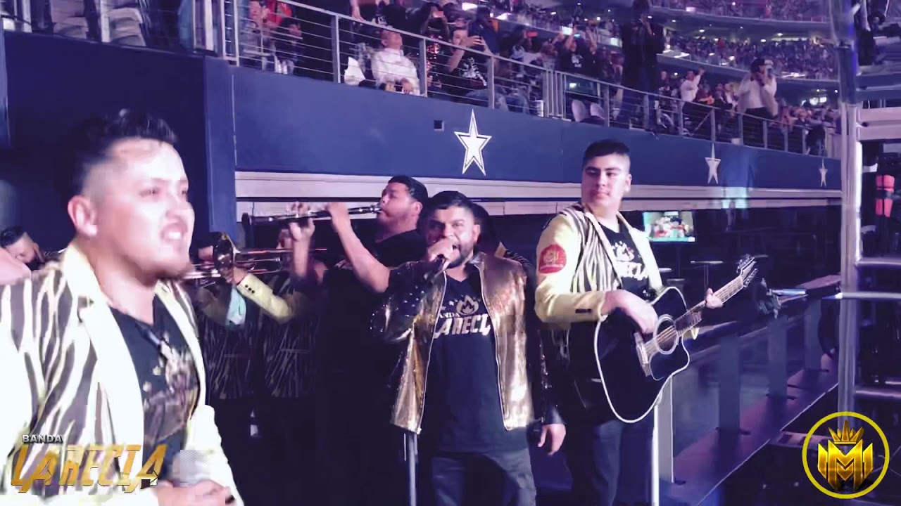 BANDA LA RECIA AT&T STADIUM MIKEY GARCIA ENTRANCE - YouTube