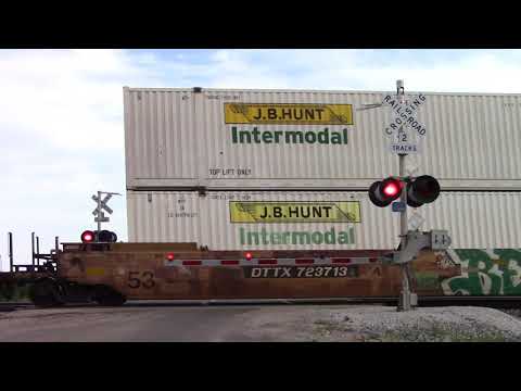 BNSF 3969 West in La Rose, IL 7/14/20 - YouTube