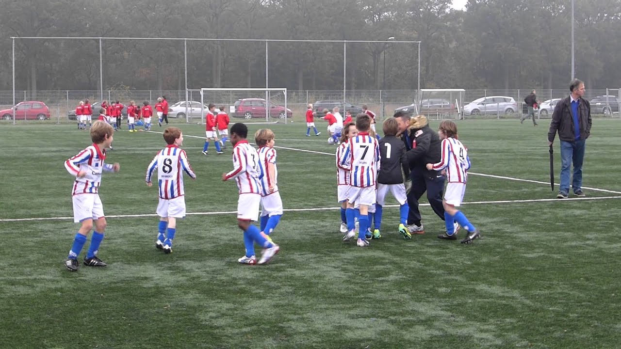 20131102 Voetbal Emmanuel Jeka F1 overwinning op Sarto F1 Tilburg - YouTube