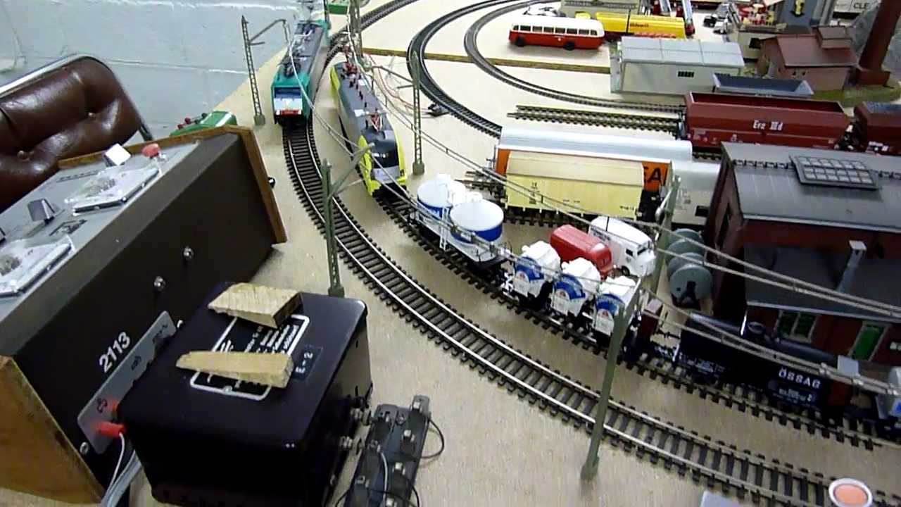 Piko Traxx 2813.MOV - YouTube