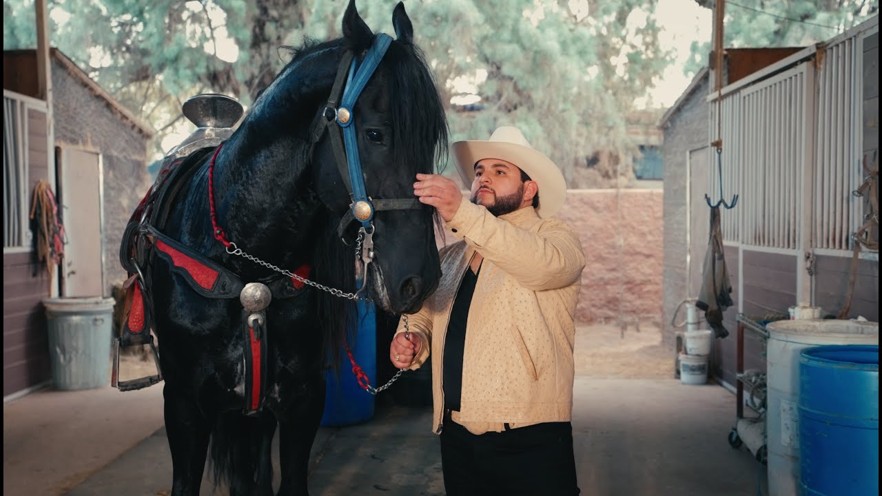 Tomas Ballardo - Jr Al Tiro (Video Oficial) - YouTube