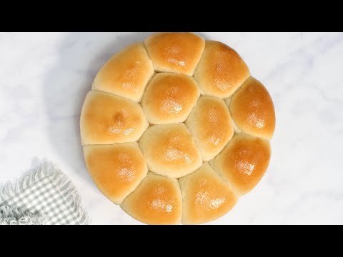 THE BREAD ROLLS THAT WENT VIRAL