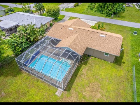 Florida Home+Poolhouse.JUST $275k! ☀️ Escape to Sun & Serenity! 🌴 We'll ...