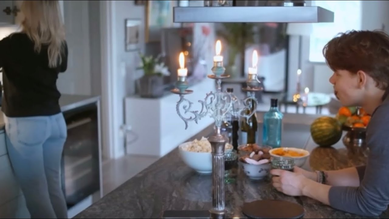 Alva and Leon - Liquor and fun | Strula season 8 - YouTube