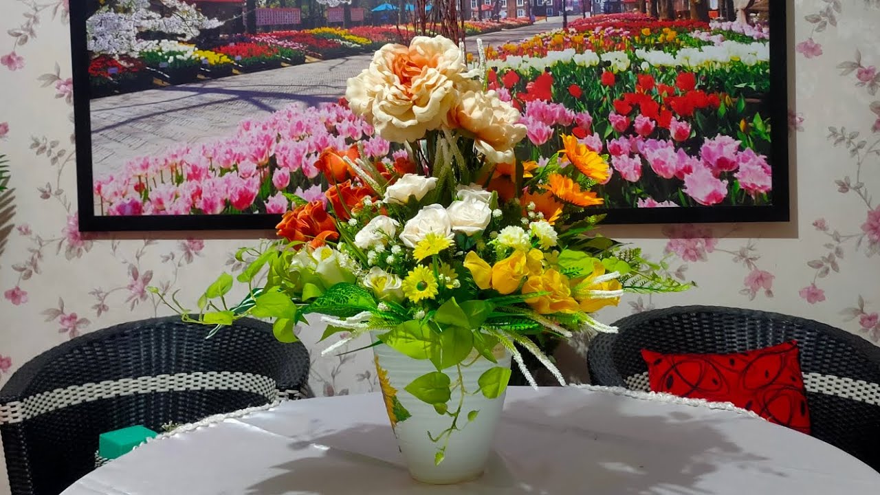 cara merangkai bunga di pot karakter - YouTube