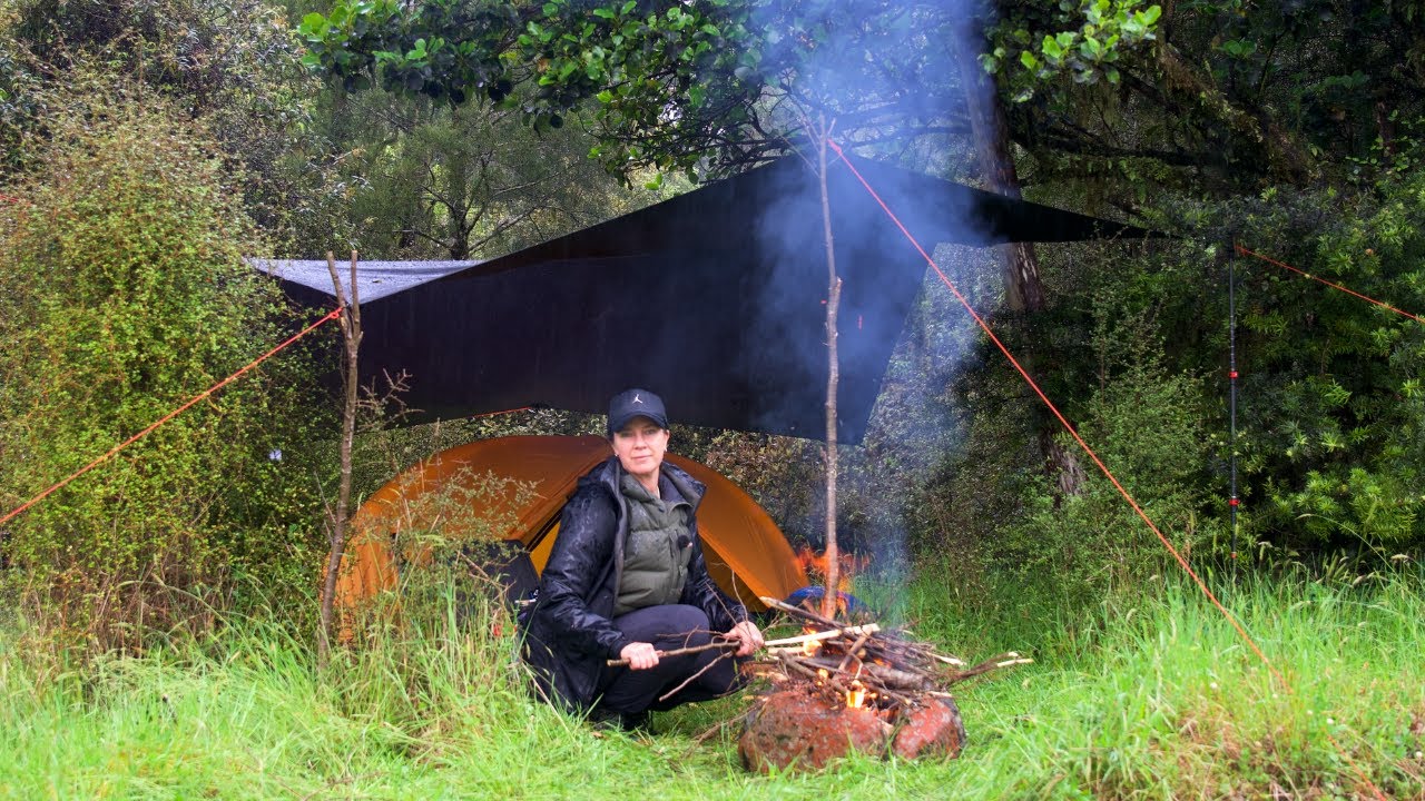 A Relaxing Rainy Camp in the New Zealand Mountains - with a roaring ...