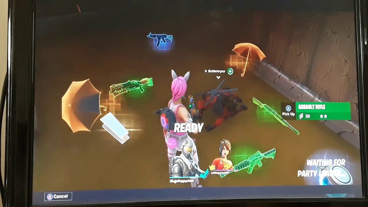 Playing fortnite with mats - YouTube