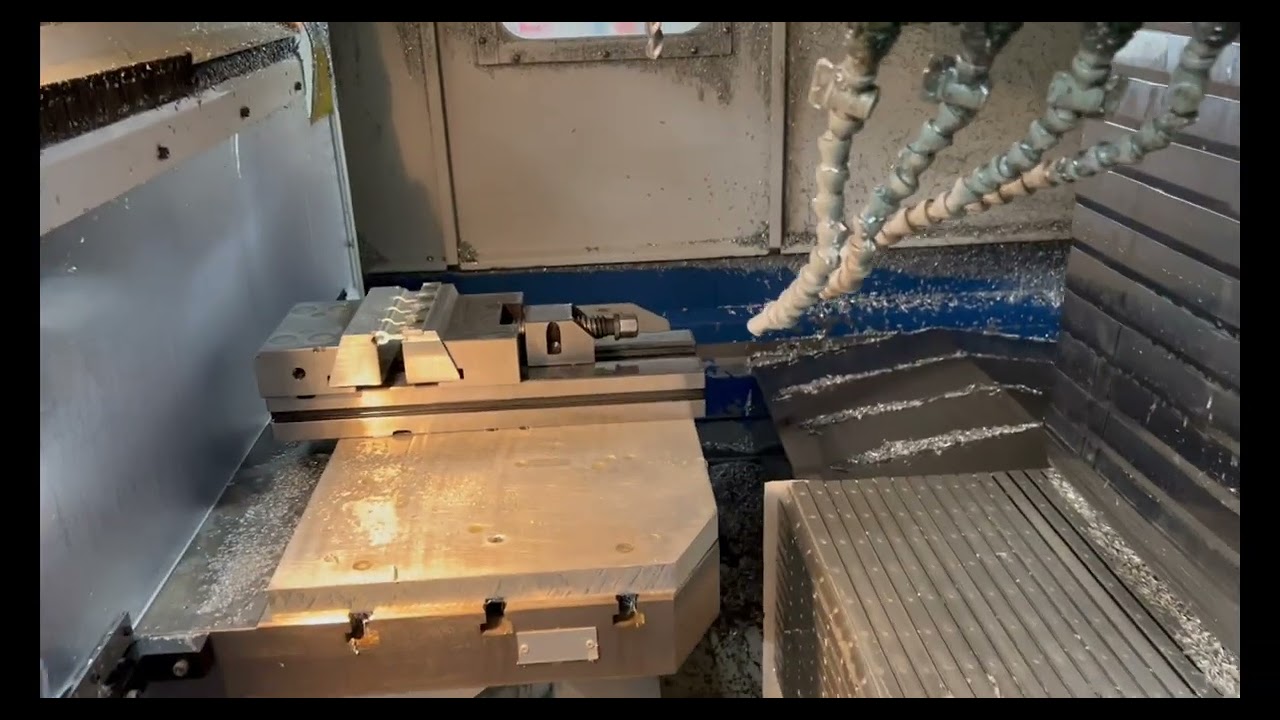 Daewoo DVC 320 VMC (2005) - YouTube