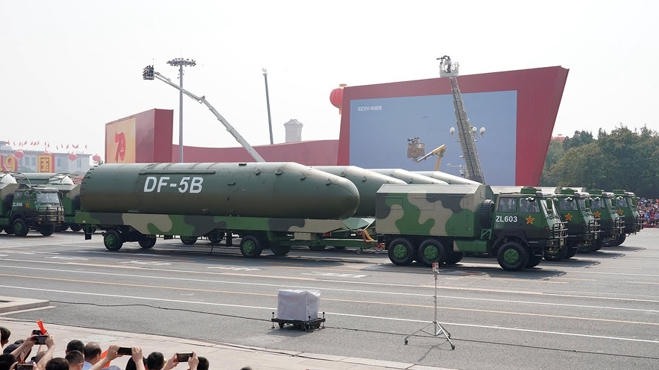 Dongfeng-5B nuclear missile formation reviewed at National Day parade - YouTube