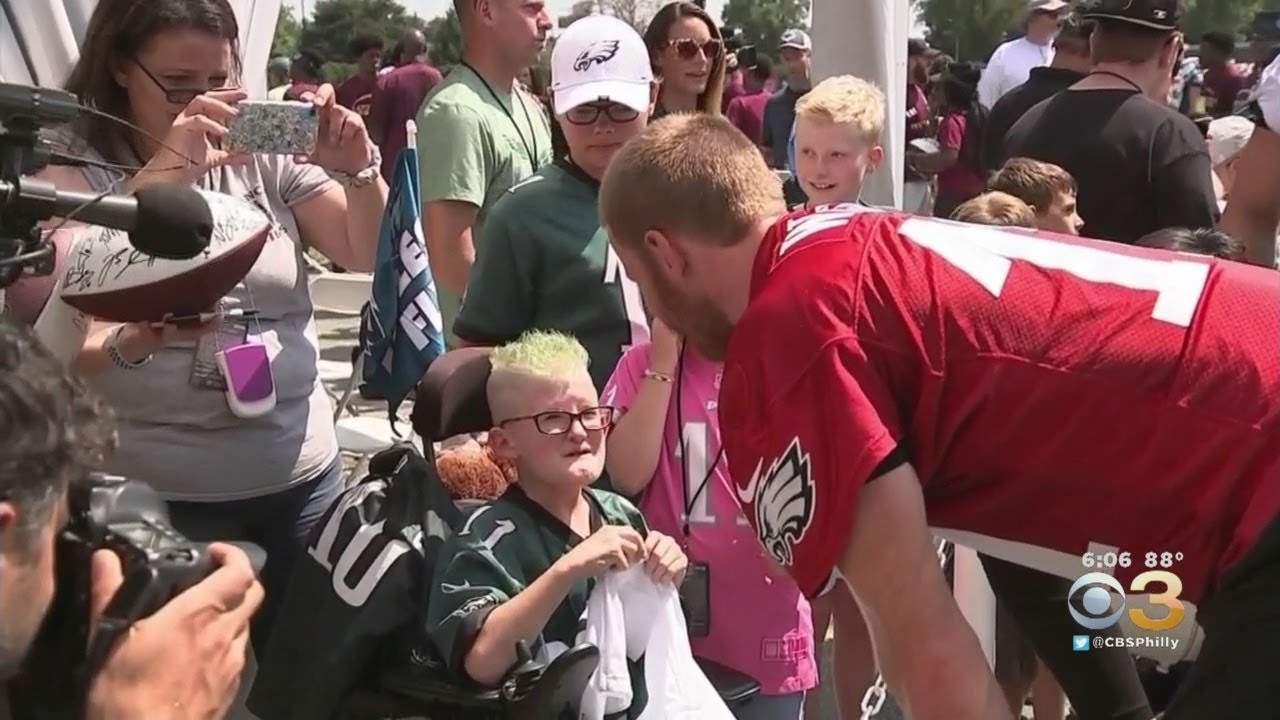 Giovanni Hamilton's Dreams Come True After Meeting Carson Wentz - YouTube
