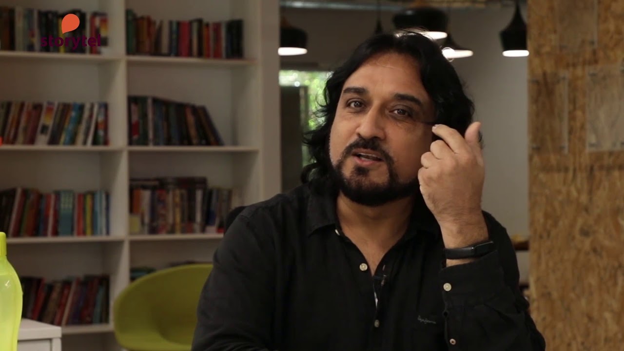 Voice Actor Anil Dutt talks about Shashi Tharoor's book - YouTube
