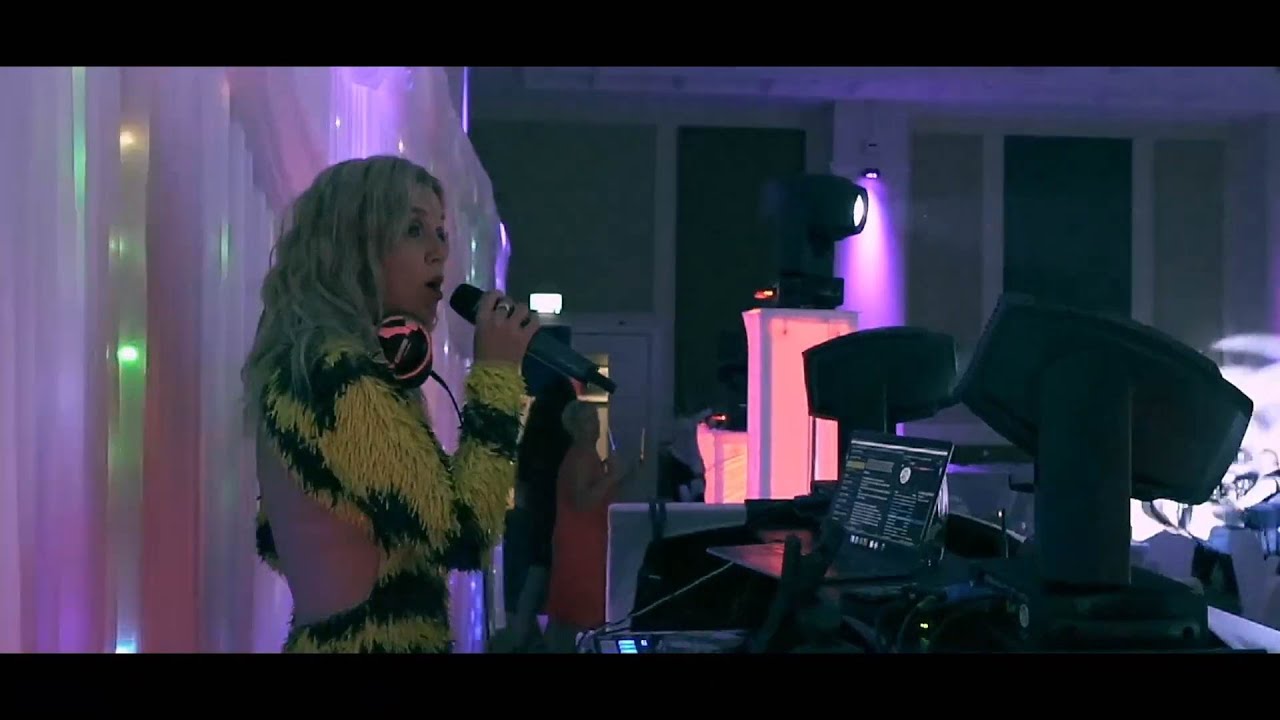 Singer DJ Jodie | Devon - YouTube