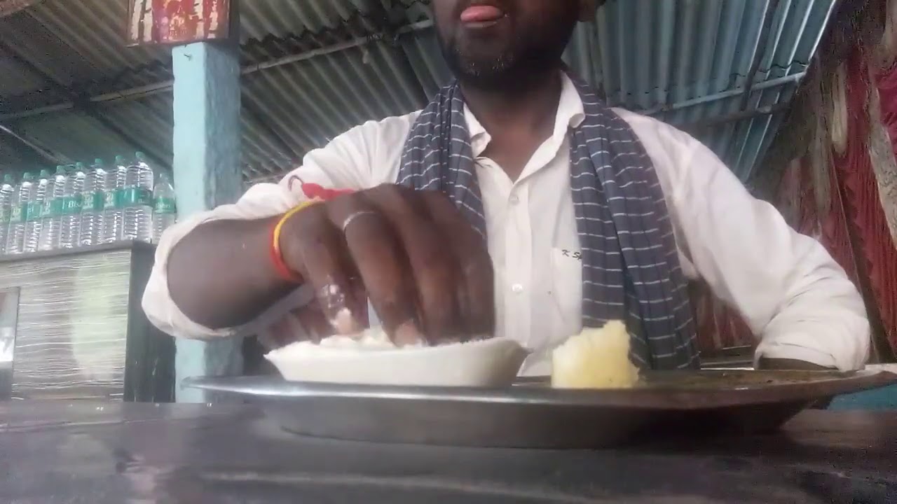 Simaria. Dham main bhojan karte hue - YouTube