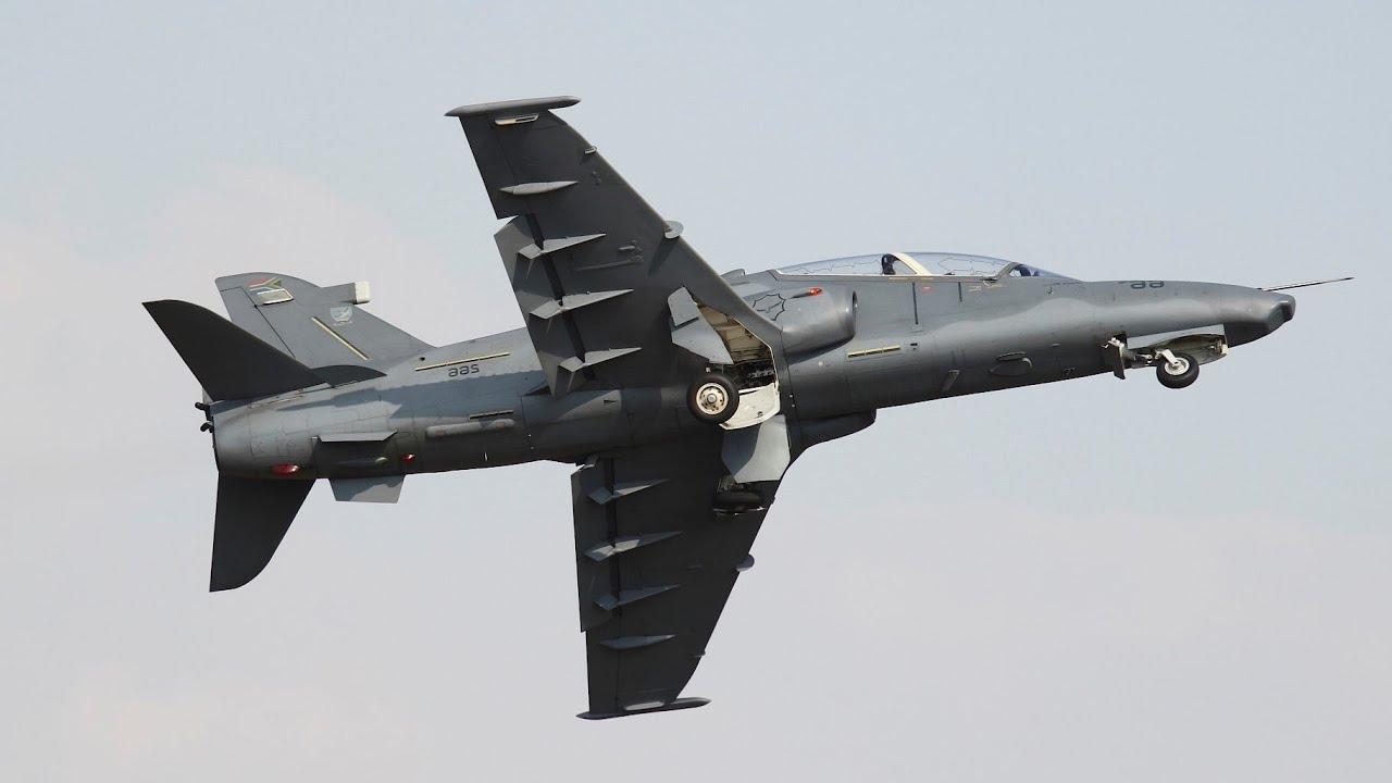 SAAF BAE Systems Hawk Mk 120 - Swartkops - YouTube