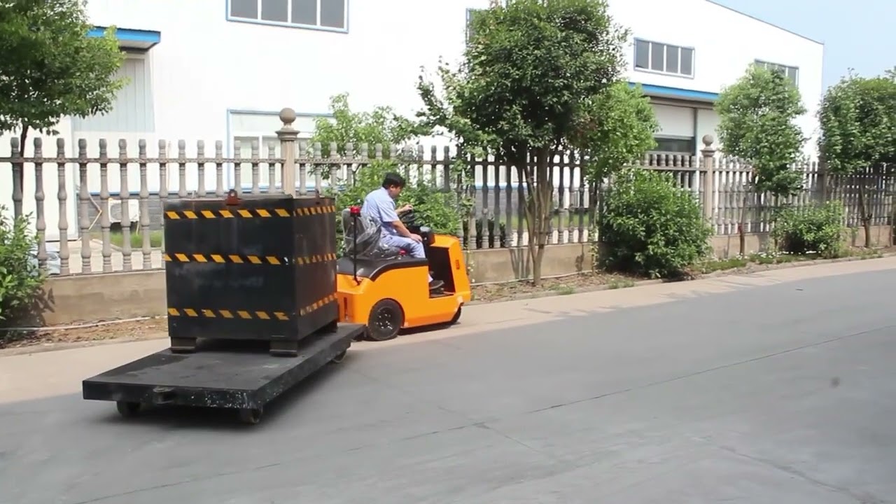 Titan MHE -Battery Operated Tow Truck Battery -5000kgs - YouTube