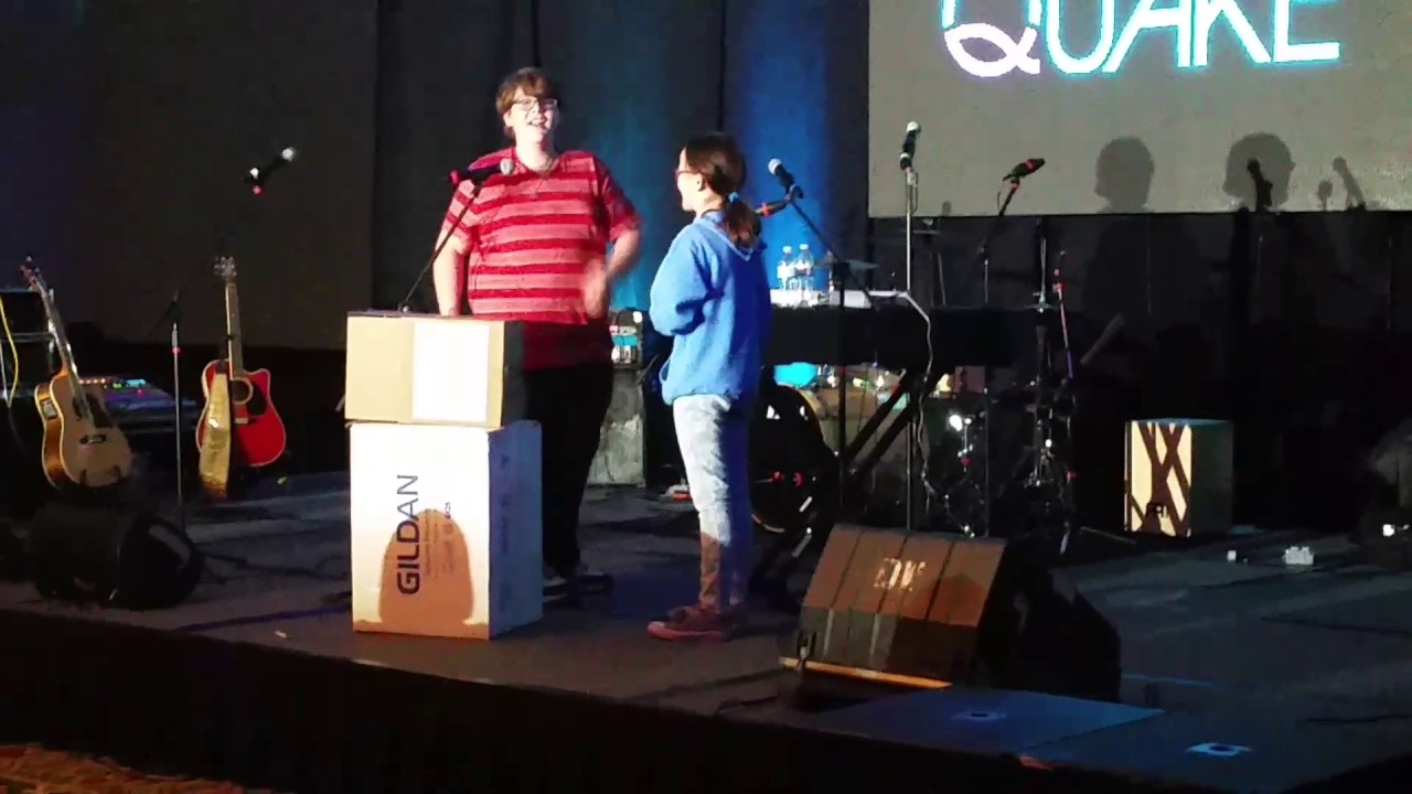 Zane Bowen does a magic trick at 2017 youth quake in Cincinnati - YouTube