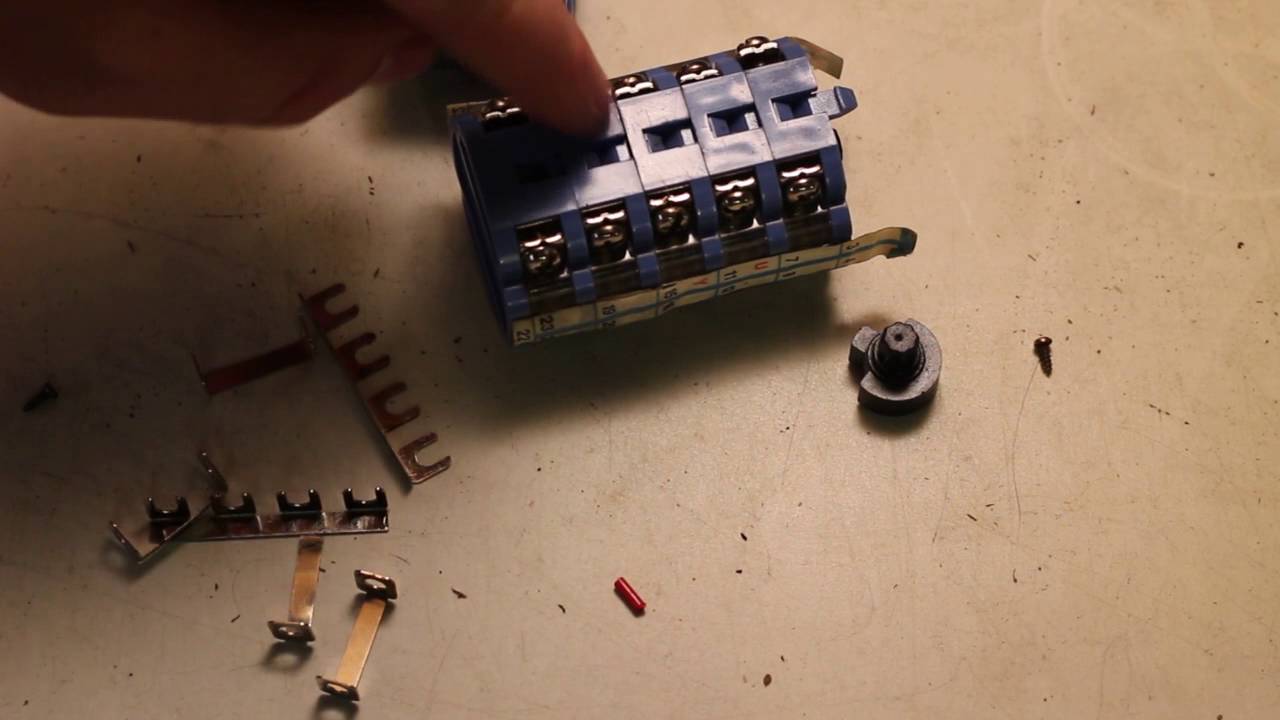 Power feeder switch - YouTube