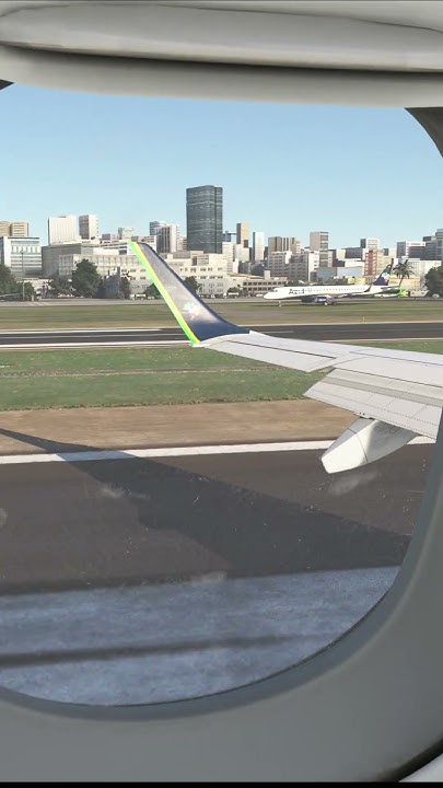 E190 landing at Santos Dumont - YouTube