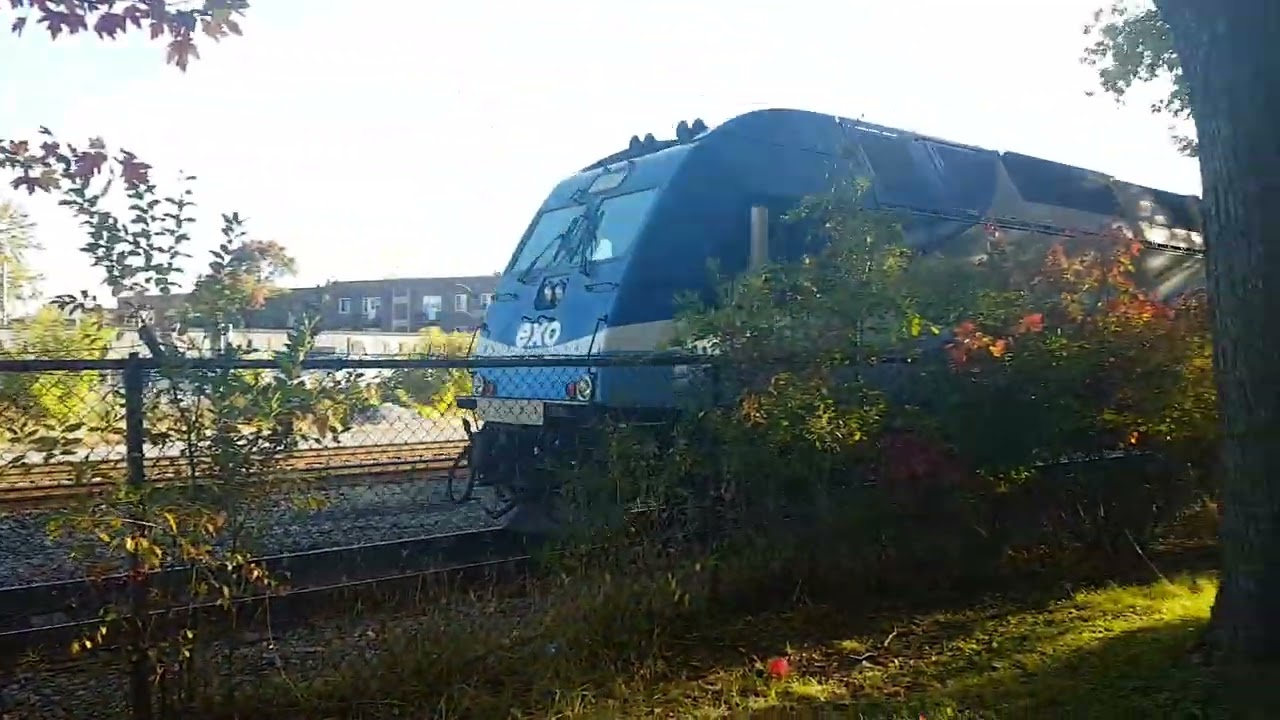Exo train St Jérome Candiac Deadheading 88 185 1364 1325 Montreal Ouest ...
