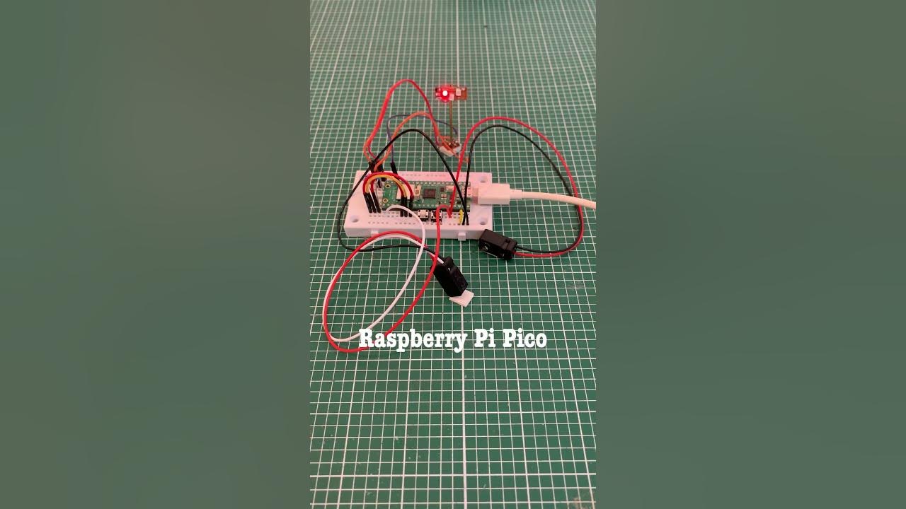 Beam break activated Raspberry Pi Pico model railway level crossing lights - YouTube