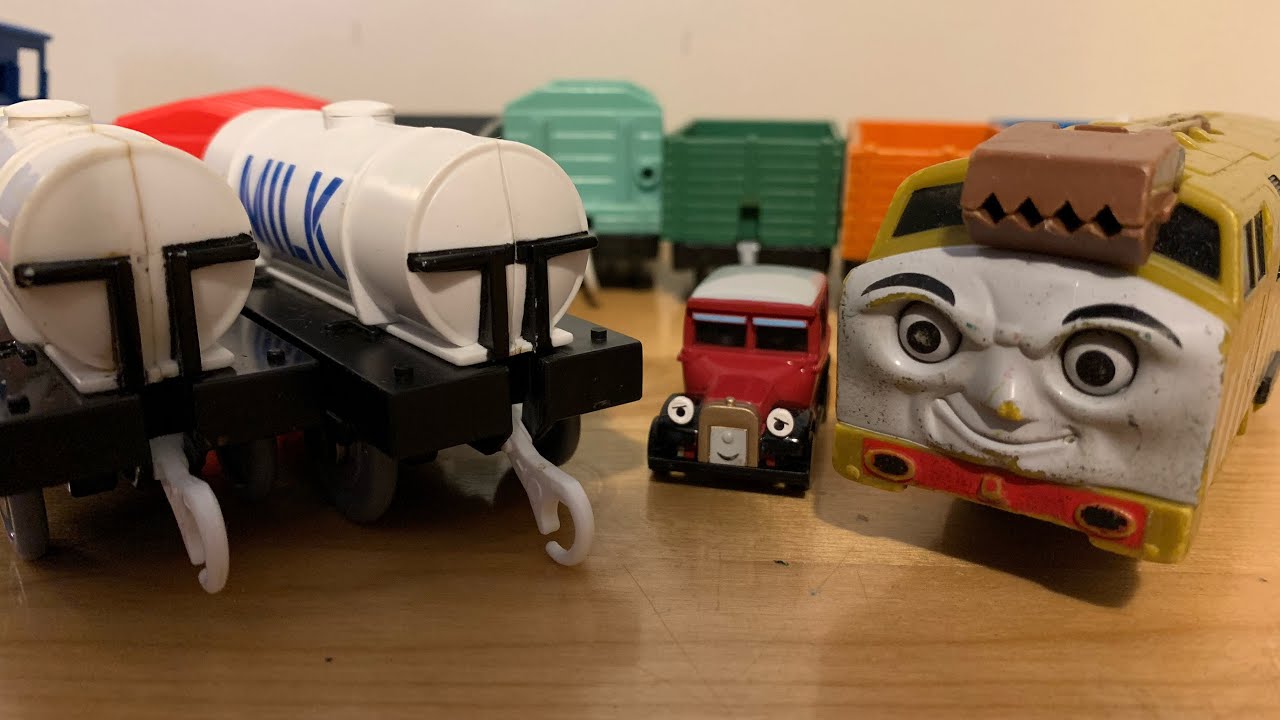 Totally Thomas Town Unboxing (Trackmaster and Tomy!) - YouTube
