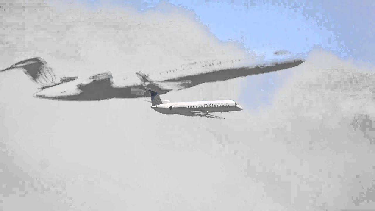 United Airlines ERJ-145 and CRJ-700 Takeoff Houston KIAH - YouTube