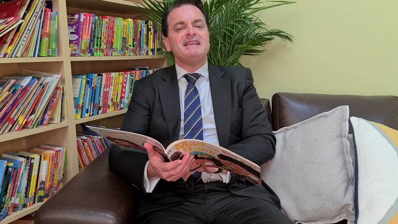 MR GARY SUNDAY STORYTIME - YouTube