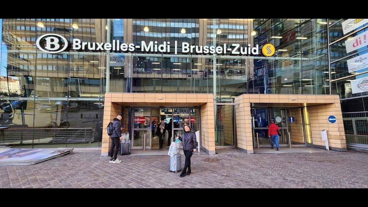 The Unique Way To.Charge Your Phone In Brussels-Midi/Zuid Station - YouTube