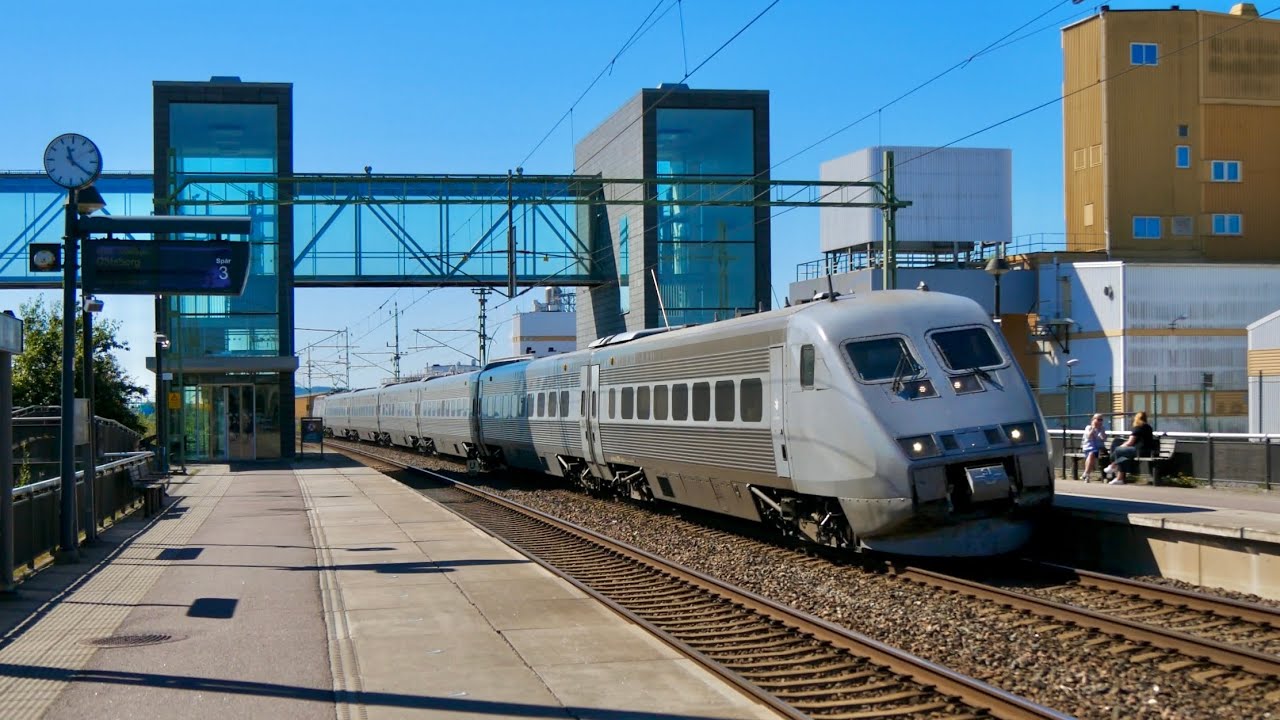 Tåg på Bohus Station - Omledningar | X2000, MTRX, godståg - YouTube