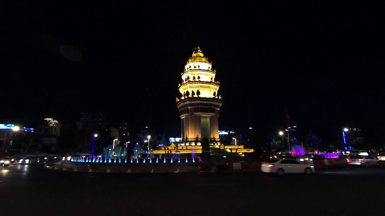 Phnom Penh At Night - YouTube