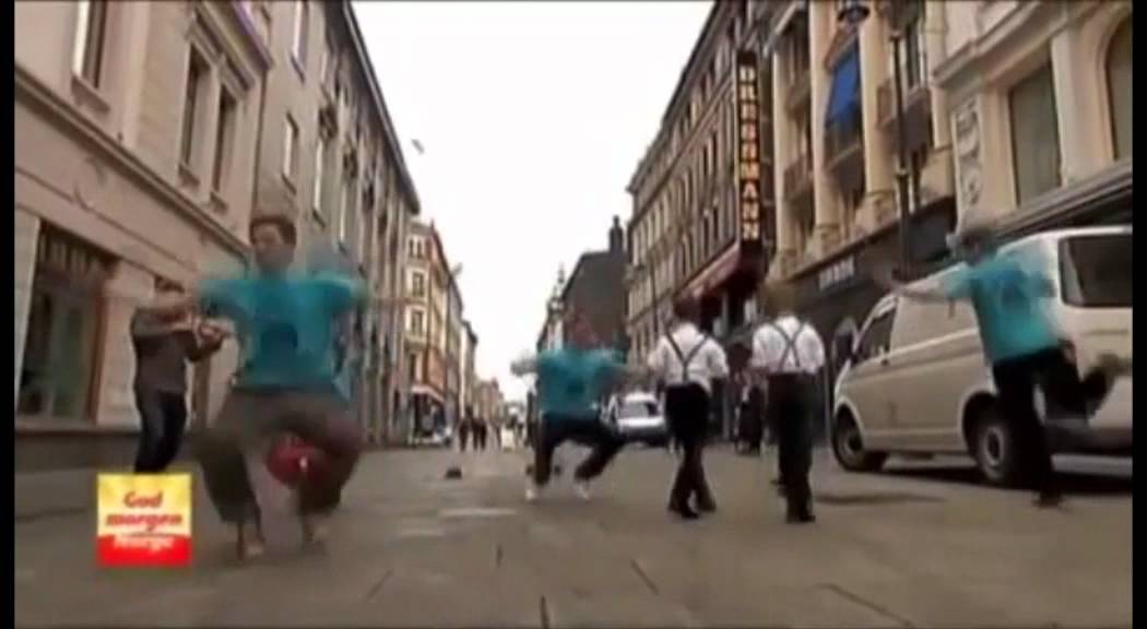 Norwegian Halling Dance - Frikar - YouTube