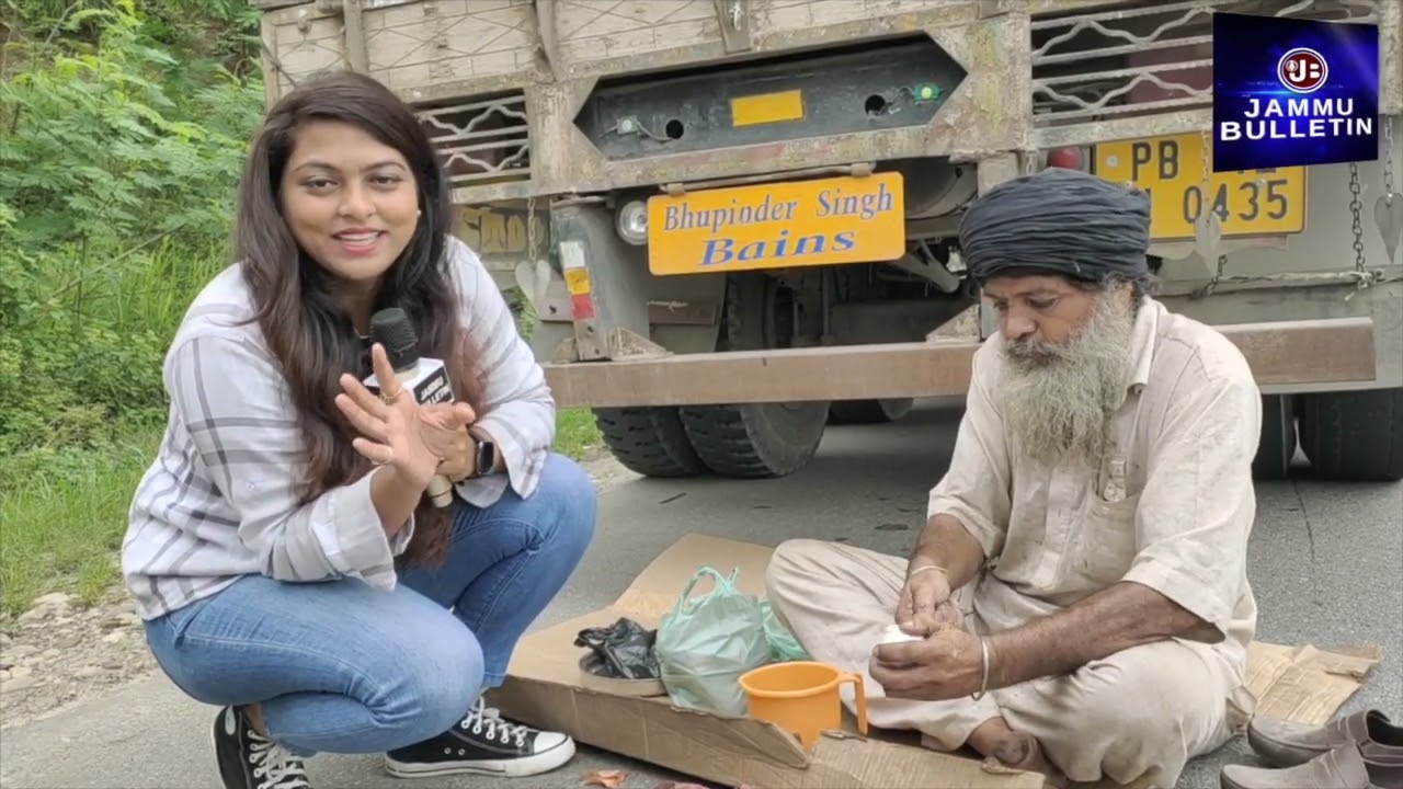 Highway Per Punjabi Truck Drivers se hui Mulaqat - YouTube