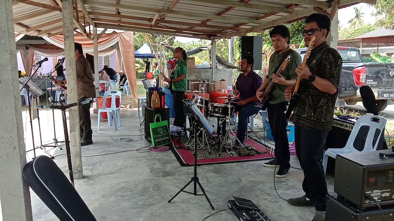 MAS MONA (Jeffrydin) - Cover By Seragam Hitam BAND - YouTube