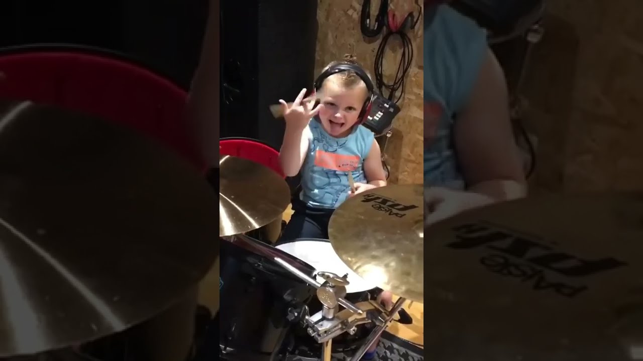 This 7-years old Drummer Rocks🥁🤘🎶 - @Caleb H Drummer - YouTube